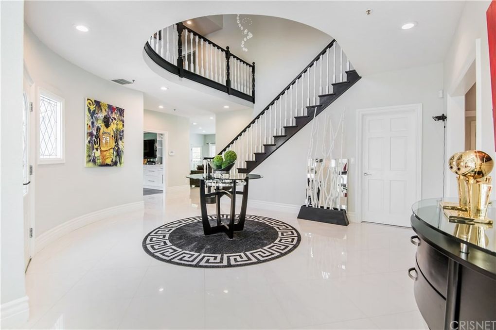 Shaq's House in L.A. — Now's the Time to Score a Deal